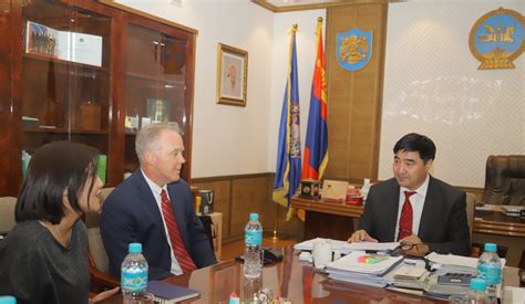 ЧИНГЭЛТЭЙ ДҮҮРГИЙН ИРГЭДИЙН ТӨЛӨӨЛӨГЧДИЙН ХУРЛЫН ДАРГА БОЛОН ДЭЗЭРЭТ ОЛОН УЛСЫН ЭНЭРЛИЙН