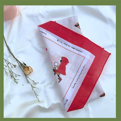 🙋‍♀️‘손수건 굿즈 소식입니다 ⠀ 으아 마케터의 최애 굿즈 나를 변화시키는 책