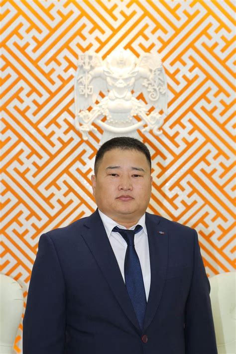 Дамдинсүрэн Эрдэнэбат