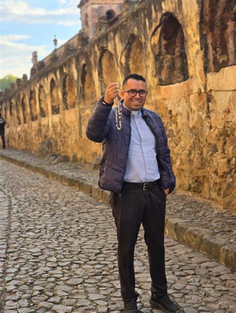 Escucha Y Comparte Estos Hermosos Testimonios Sobre El Poder Del Santo