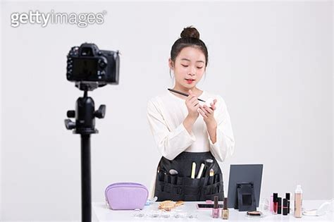 어린이 인간의나이 장래희망 어린시절 누끼 색조화장 화장품 뷰티 크리에이터 초등학생 1인미디어 사회현상 유튜브 뷰티 아름다움