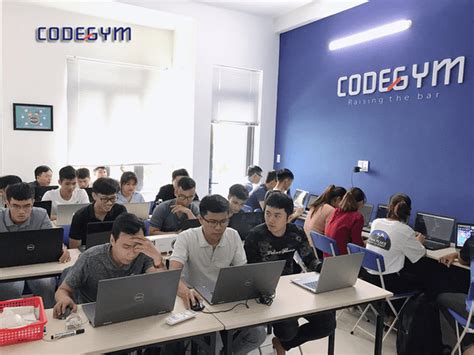 Liên hệ CodeGym Hệ thống đào tạo lập trình hiện đại