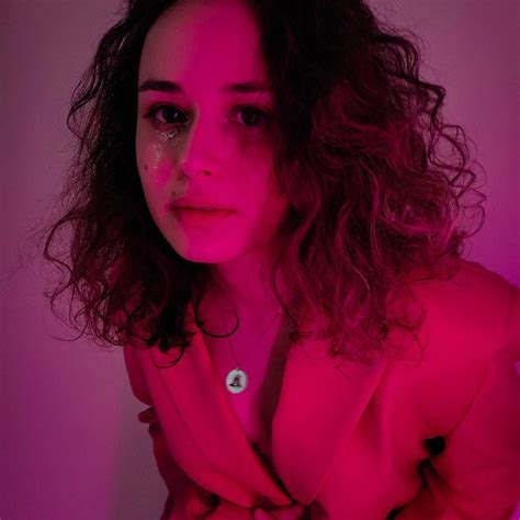 Vikki Moore Cam Model Free Live Sex Show Chat Stripchat