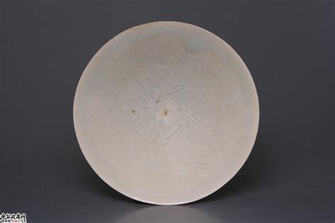 北宋湖田窑青白釉刻蓖花纹斗笠碗 藏家展厅 收藏资讯 艺术家 书画家 书画名人 书法家 中华收藏网