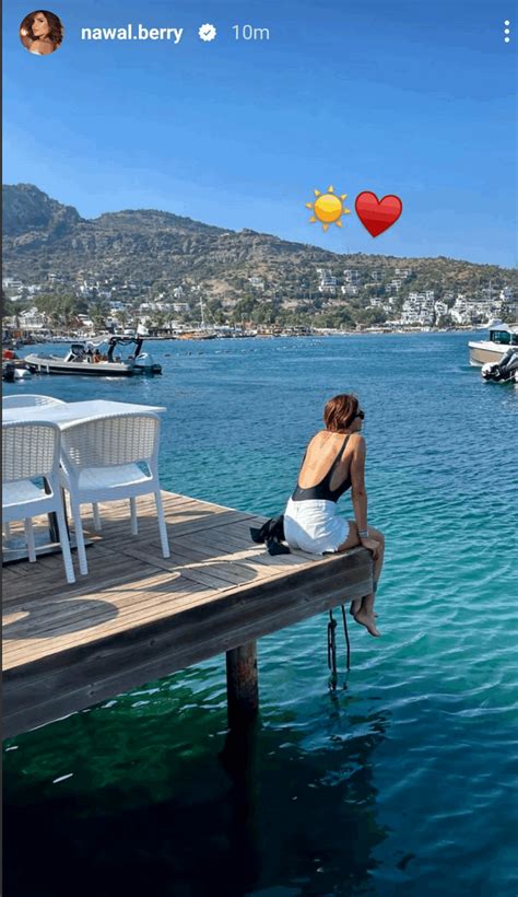 في آخر أيام الصيف نوال بري تستمتع بوقتها على البحر صورة