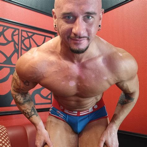 Baldeagle主播简介 Stripchat