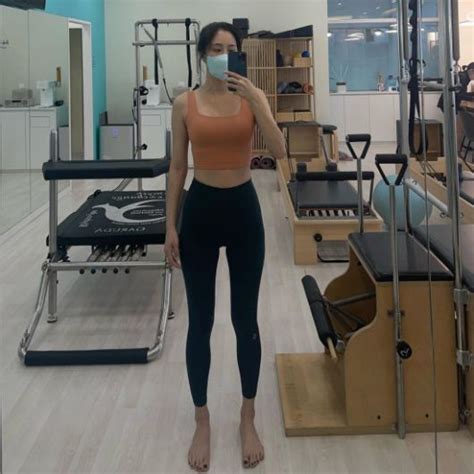 장가현 브라탑에 레깅스 입고 필라테스 후 셀카 공개 “ 오운완 필라테스”