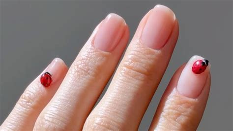 7 варіантів весняного манікюру які готові зробити лише сміливі дівчата Читайте на Ukr Net