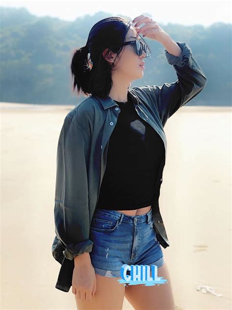 အရမ်းလှနေတဲ့ Sexy Model လုလုအောင် Fashion Myanmar