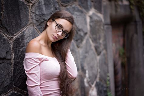 Nackte Frauen Mit Brille
