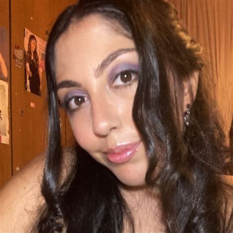 Ketrin Comberiati Ketrin Threads Say More