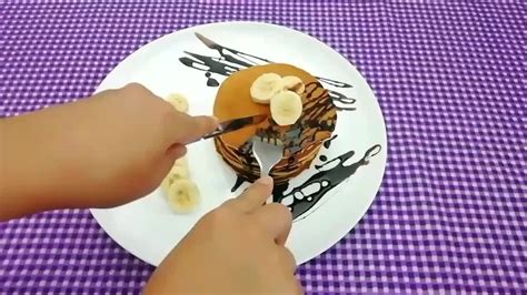 طرز تهیه پنکیک موز برای کودکان