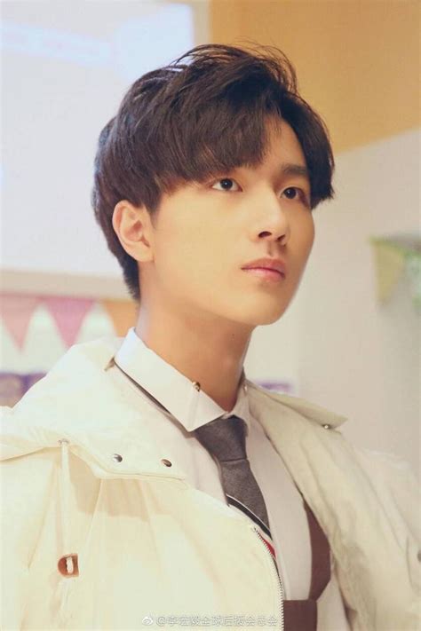 李宏毅和成毅太像帅哥果真是相似的 发展