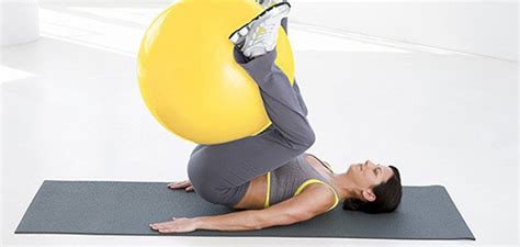 Занятия на фитболе для похудения эффективные техники с мячом для фитнеса
