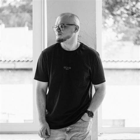 Pure Css Shine Animation Nazarii Semeniuk