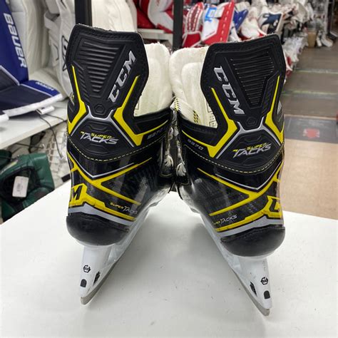 Used Ccm Super Tacks 9370 4 5 D Skates Crows Sports — Crows Sports
