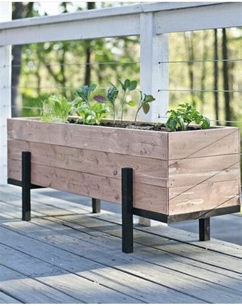 Fabriquer Une Jardinière En Palette Idées Et Tutoriels Paletten Pflanzen Holz Pflanzgefäß