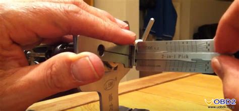 How to Use Lishi Locksmith Tools 2 in 1 – UOBDII Official Blog