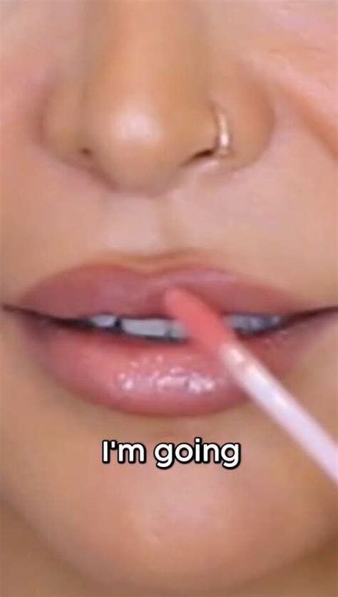 Quick And Easy Lip Liner Hack Tutorial Upstyle