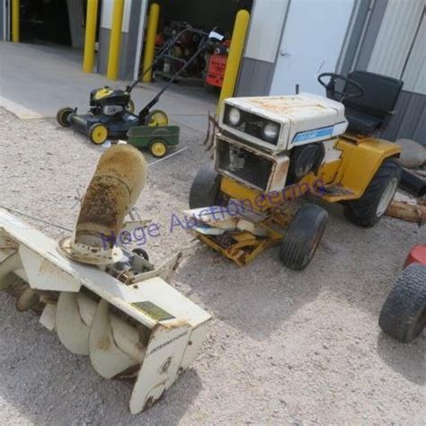 Cub Cadet 1650 Riding Mower Runs Live And Online Auctions On