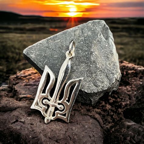 Серебряный кулон подвеска Герб Украины Тризуб с мечем S60009 от продавца Glowgem в интернет