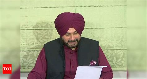 Navjot Singh Sidhu Harsimrat Kaur Badal Spar Over Kartarpur Sahib