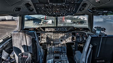 Airplane Cockpit Hd Wallpapers Wallpaper Cave