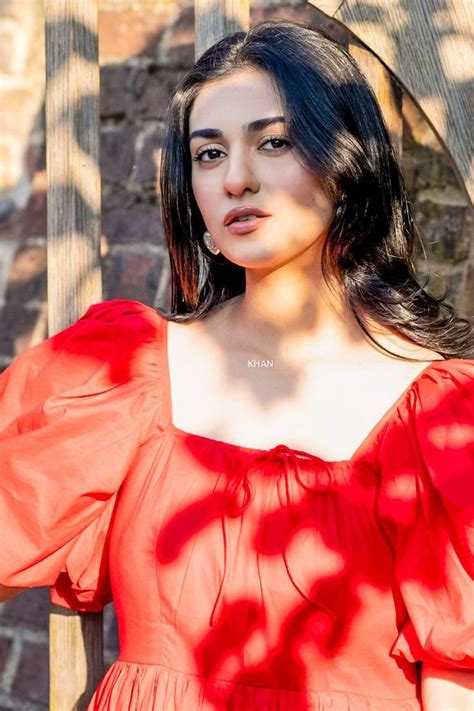 Sara Khan Pakistani Actress