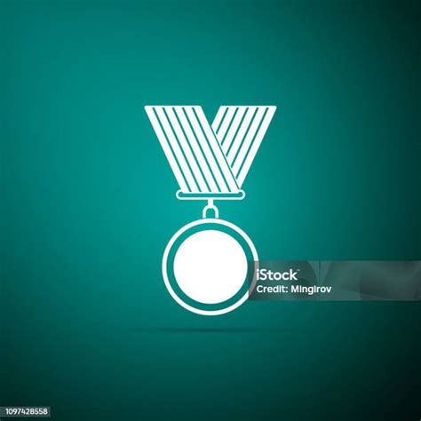 메달 아이콘 녹색 배경에 고립입니다 우승 심볼입니다 평면 디자인입니다 벡터 일러스트 레이 션 1에 대한 스톡 벡터 아트 및 기타 이미지 Istock