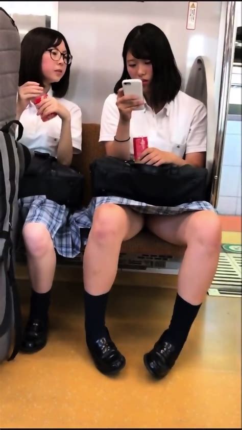 A Perverted Female Student Searches For Customers On A Tokyo Train