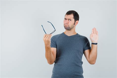 3 Signs Your Prescription Glasses Dont Fit Properly