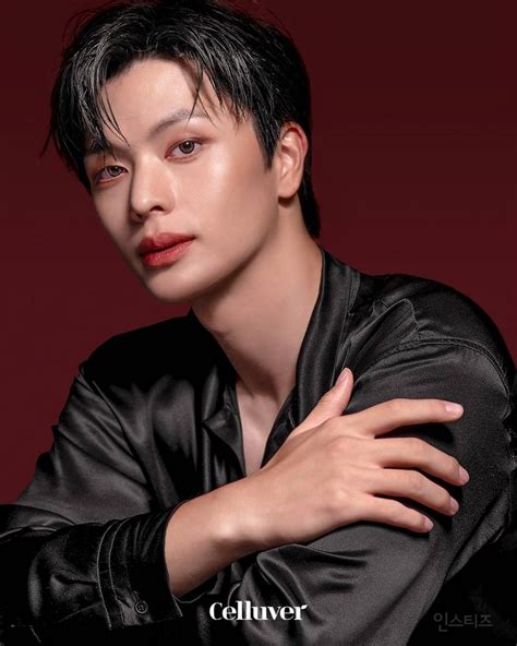 공개 되자마자 반응 개좋은 육성재 셀러버 컨셉 포토  인스티즈instiz 이슈 카테고리