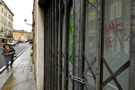 Il Censimento Verde Sui Negozi Sfitti In Via Bixio Foto La Repubblica