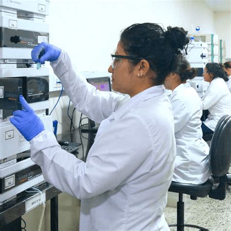 Sobre Nosotros Proquifar