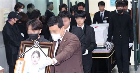 고 박보람의 발인식