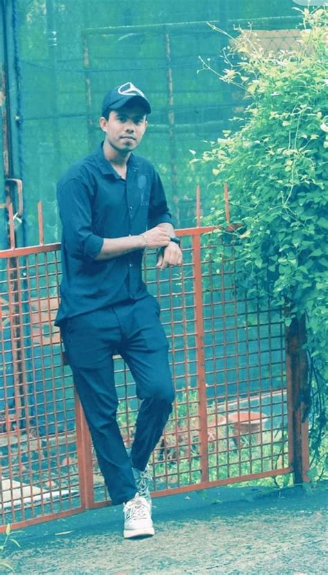 ফল টু ফলো