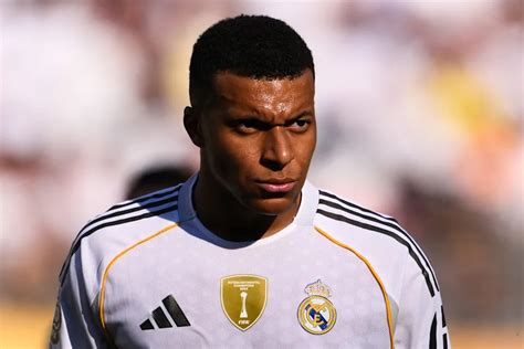 Kylian Mbappé Lost Six Kilos As A Result Of Food Poisoning Yahoo Sports