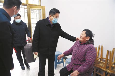 时刻把群众冷暖放在心上 句容日报