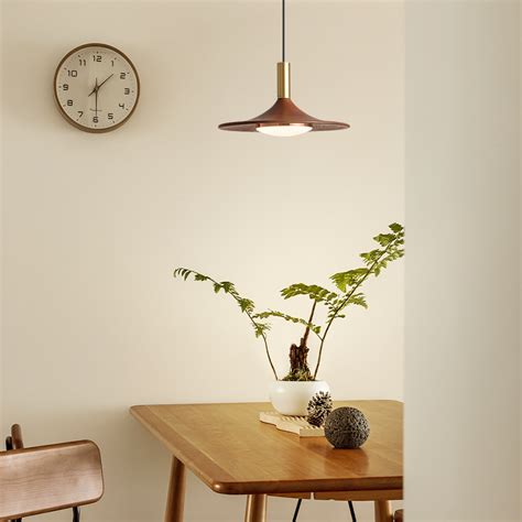 Japanese Illumination A Gleaming Tribute To Japanese Inspired Lighting