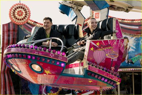 Sarah Hyland And Adam Devine Reunite In Pitch Perfect Bumper In Berlin Trailer Watch Now