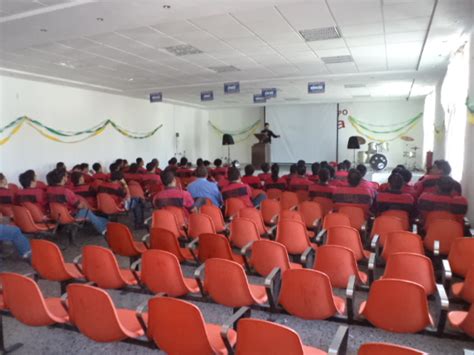 Grupo Cedva Oficial Semana Cultural En El Plantel Cedva Querétaro