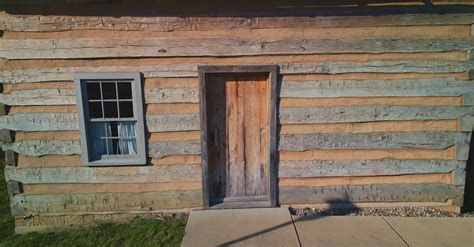 가로등 기둥 갈색 개척자 갱신 된 건물 건축 경치 골동품 국가 기이 한 나무 농촌의 단순한 단장 한 러스틱 마을 매력적인 목장 목재 목조