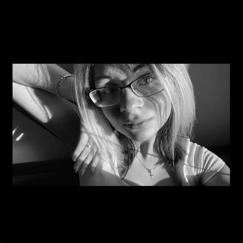 Vik Threads Say More