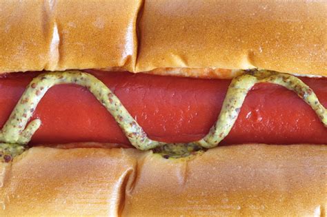 입맛을 돋우는 테이크아웃 핫도그 및 겨자와 함께 머스터드와 케첩 겨자에 대한 스톡 사진 및 기타 이미지 겨자 다이어트 목재 재료 Istock