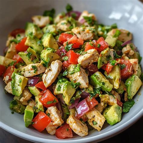 Ensalada De Pollo Con Aguacate Fresca Y Cremosa Cocina De Fiesta