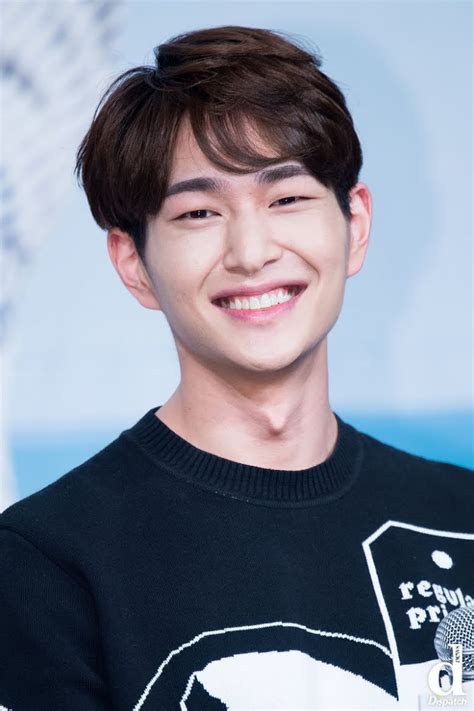 Keren Onew Shinee Bikin Kue Ikan Untuk Staf Sm Entertainment