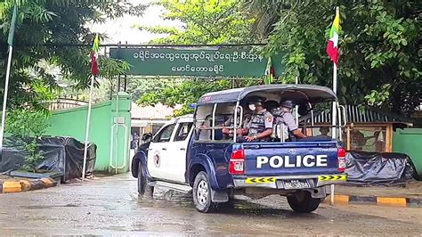 မောင်တောတွင် တိုက်ပွဲမဖြစ်စေရန် စစ်ကောင်စီနှင့် မြို့မိမြို့ဖများ တွေ့ဆုံဆွေးနွေး