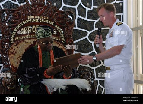 Us Navy Commanding Officer Uss Barry Ddg 52 Cmdr Presents The Oba