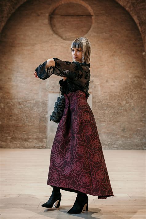 Gonna Lunga Coda Pommes De Claire