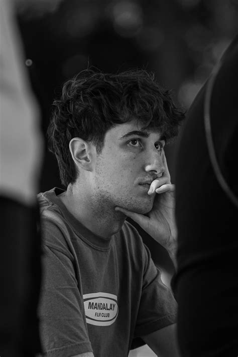 Dino Mujic Biografía Mejores Películas Series Imágenes Y Noticias